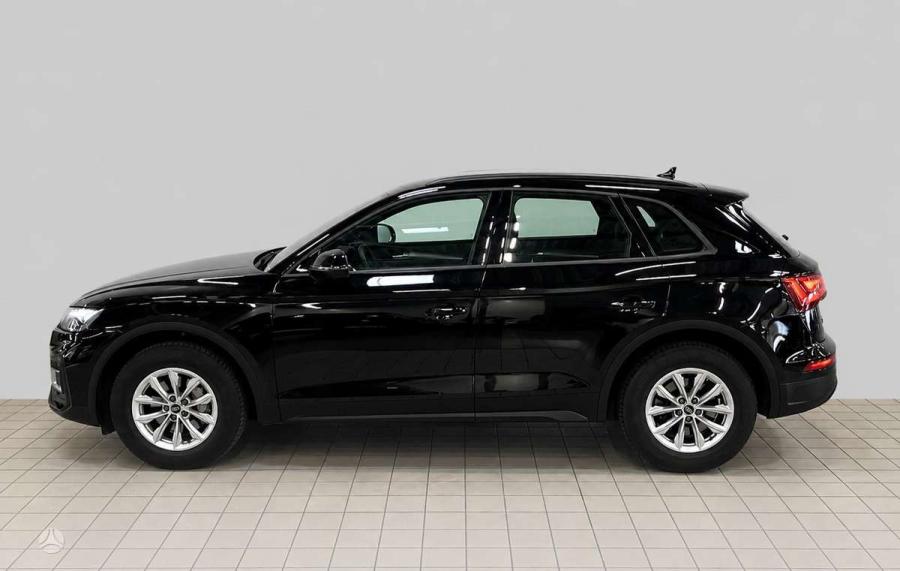 Black Audi Q5 2024 in Kaunas, with an engine capacity of 1.97 L and mileage of 41 thousand km for 31600 €, photo 3 on AUTOMOTO.COM.LV