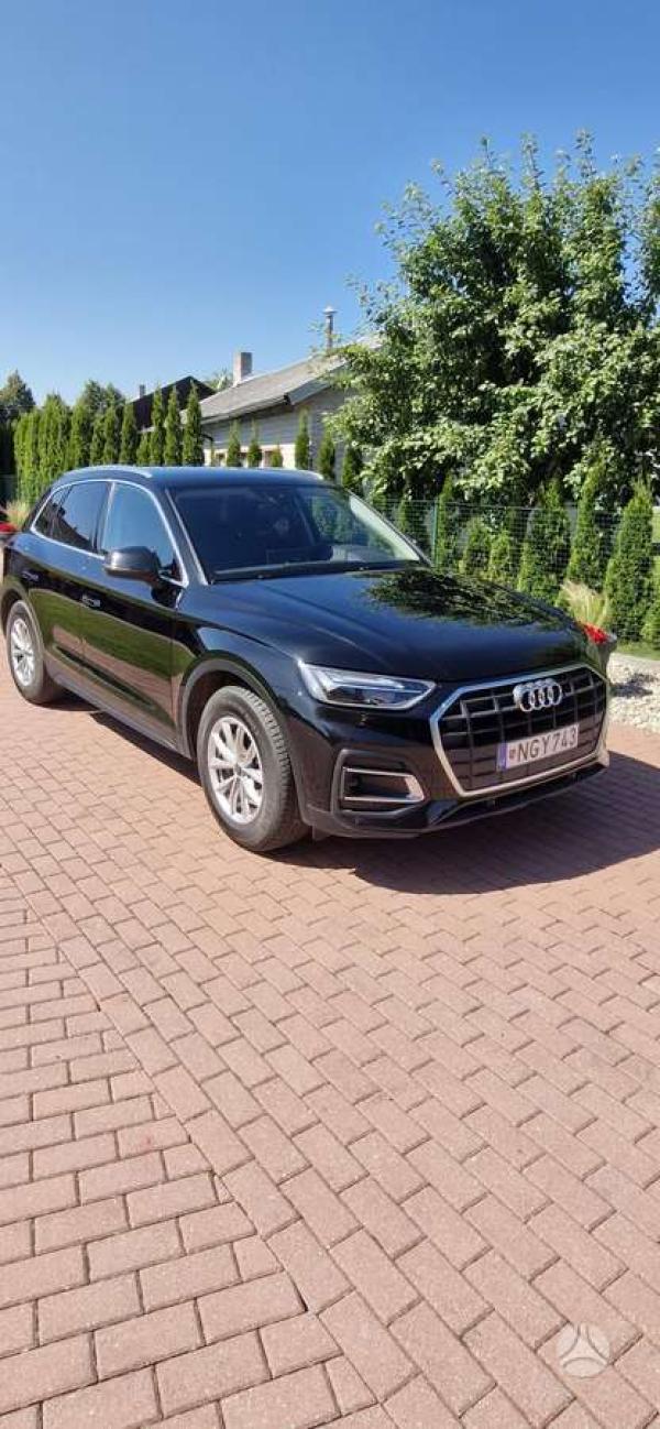 Melns Audi Q5 2024 Gargždai, ar dzinēja tilpumu 1.97 L un nobraukumu 47 tūkst. km par 31250 €, foto 1 vietnē AUTOMOTO.COM.LV