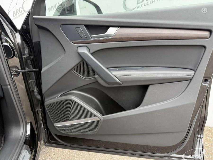 Black Audi Q5 2024 in Klaipeda, with an engine capacity of 1.98 L and mileage of 46 thousand km for 33000 €, photo 9 on AUTOMOTO.COM.LV