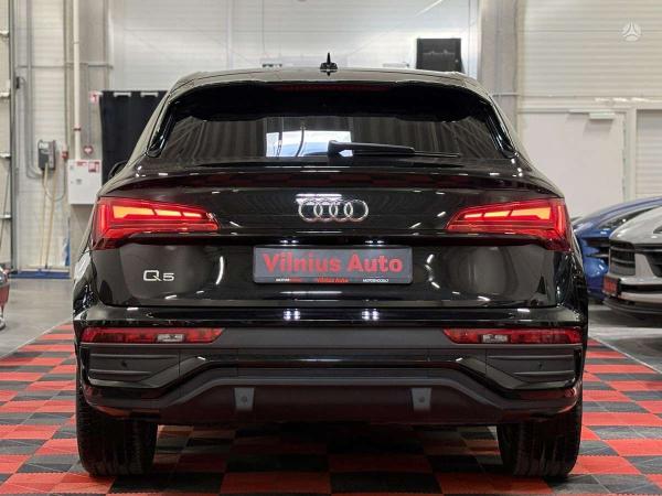 Melns Audi Q5 2024 Viļņa, ar dzinēja tilpumu 1.97 L un nobraukumu 44 tūkst. km par 44999 €, foto 5 vietnē AUTOMOTO.COM.LV