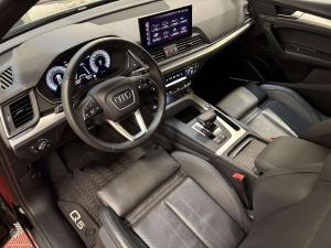 Black Audi Q5 2024 in Vilnius, with an engine capacity of 1.97 L and mileage of 44 thousand km for 44999 €, photo 12 on AUTOMOTO.COM.LV
