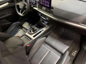 Black Audi Q5 2024 in Vilnius, with an engine capacity of 1.97 L and mileage of 44 thousand km for 44999 €, photo 17 on AUTOMOTO.COM.LV