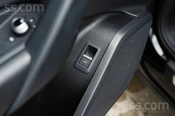 Black Audi Q5 2024 in Riga, with an engine capacity of 2.00 L and mileage of 36 thousand km for 36000 €, photo 9 on AUTOMOTO.COM.LV
