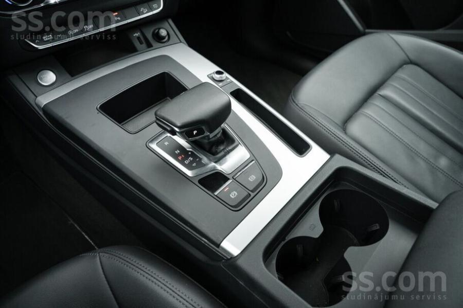 Black Audi Q5 2024 in Riga, with an engine capacity of 2.00 L and mileage of 36 thousand km for 36000 €, photo 22 on AUTOMOTO.COM.LV