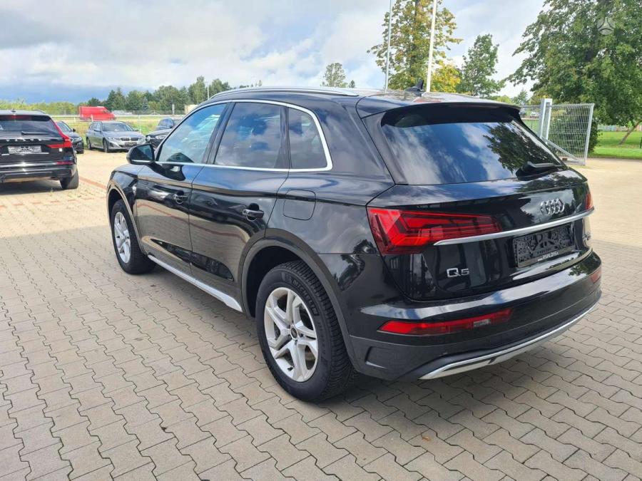 Melns Audi Q5 2024 Šauļi, ar dzinēja tilpumu 1.98 L un nobraukumu 151 tūkst. km par 31600 €, foto 7 vietnē AUTOMOTO.COM.LV