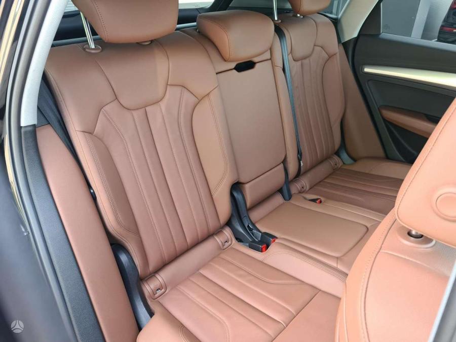 Melns Audi Q5 2024 Šauļi, ar dzinēja tilpumu 1.98 L un nobraukumu 151 tūkst. km par 31600 €, foto 17 vietnē AUTOMOTO.COM.LV