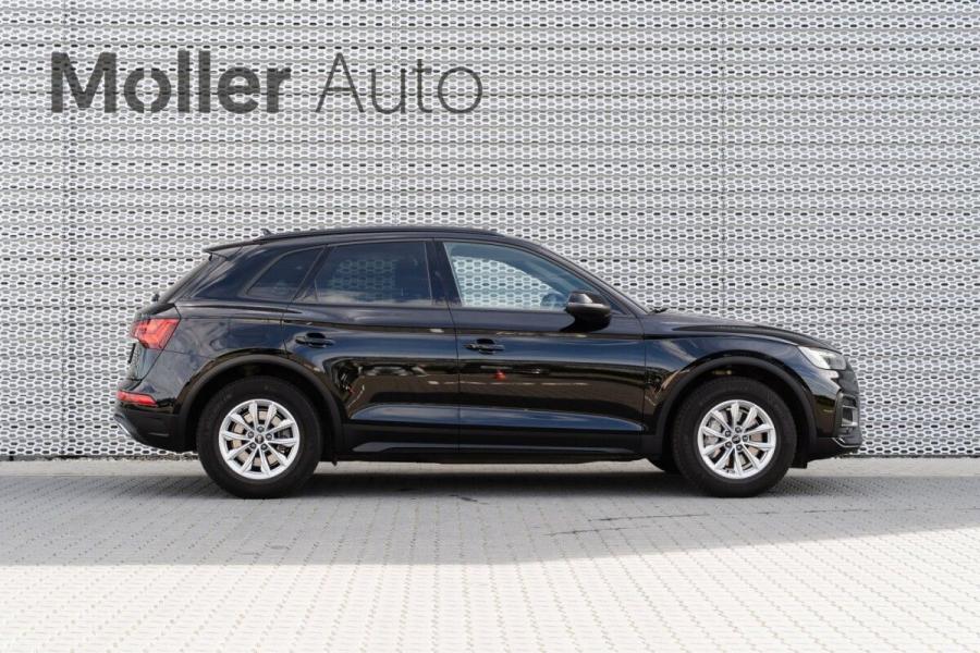 Black Audi Q5 2024 in Marupe, with an engine capacity of 2.00 L and mileage of 42 thousand km for 33900 €, photo 6 on AUTOMOTO.COM.LV