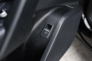 Black Audi Q5 2024 in Marupe, with an engine capacity of 2.00 L and mileage of 42 thousand km for 33900 €, photo 9 on AUTOMOTO.COM.LV