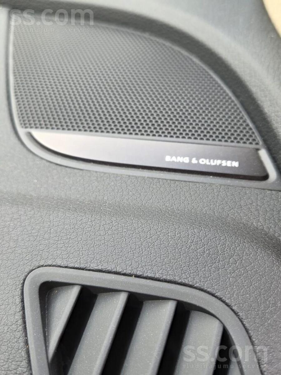 Melns Audi Q5 2024 Rīga, ar dzinēja tilpumu 2.00 L un nobraukumu 26 tūkst. km par 32000 €, foto 8 vietnē AUTOMOTO.COM.LV