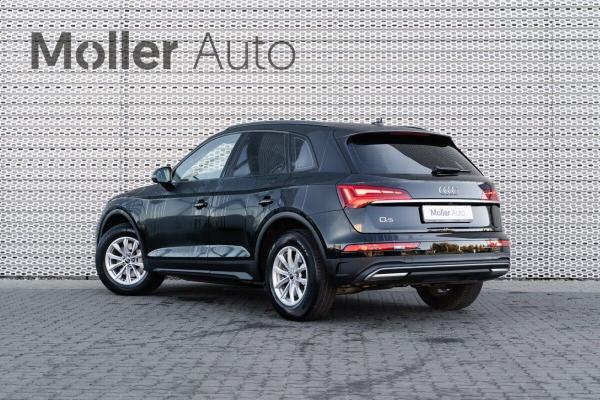 Melns Audi Q5 2024 Mārupe, ar dzinēja tilpumu 2.00 L un nobraukumu 15 tūkst. km par 33600 €, foto 4 vietnē AUTOMOTO.COM.LV