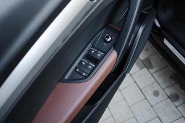 Melns Audi Q5 2024 Mārupe, ar dzinēja tilpumu 2.00 L un nobraukumu 15 tūkst. km par 33600 €, foto 8 vietnē AUTOMOTO.COM.LV