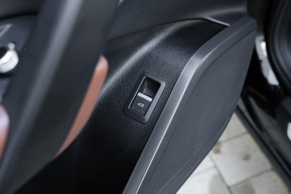 Melns Audi Q5 2024 Mārupe, ar dzinēja tilpumu 2.00 L un nobraukumu 15 tūkst. km par 33600 €, foto 9 vietnē AUTOMOTO.COM.LV