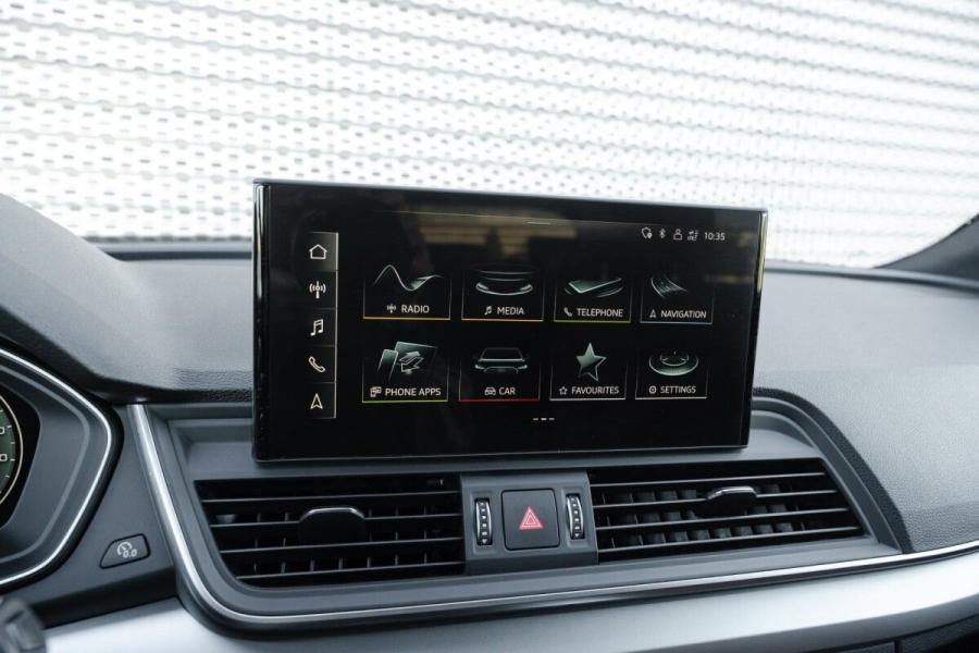 Melns Audi Q5 2024 Mārupe, ar dzinēja tilpumu 2.00 L un nobraukumu 15 tūkst. km par 33600 €, foto 17 vietnē AUTOMOTO.COM.LV