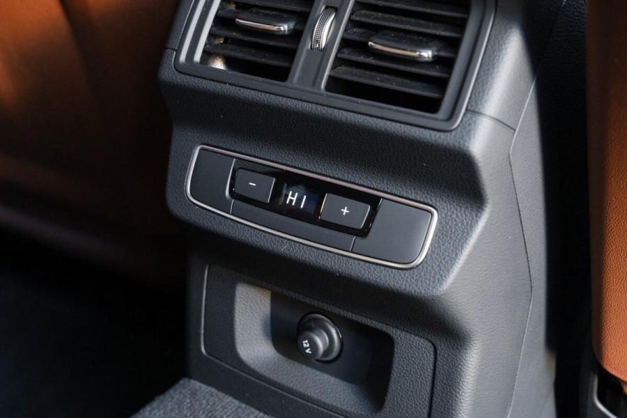 Melns Audi Q5 2024 Mārupe, ar dzinēja tilpumu 2.00 L un nobraukumu 15 tūkst. km par 33600 €, foto 27 vietnē AUTOMOTO.COM.LV