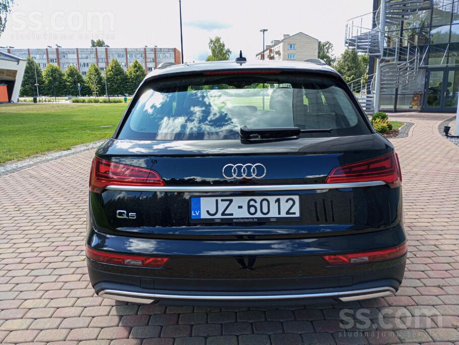 Melns Audi Q5 2025 Rīga, ar dzinēja tilpumu 2.00 L un nobraukumu 60 tūkst. km par 45000 €, foto 3 vietnē AUTOMOTO.COM.LV