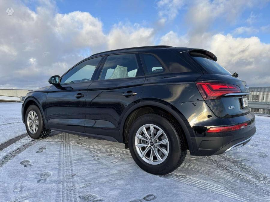Black Audi Q5 2025 in Vilnius, with an engine capacity of 1.97 L and mileage of 40 thousand km for 42000 €, photo 6 on AUTOMOTO.COM.LV