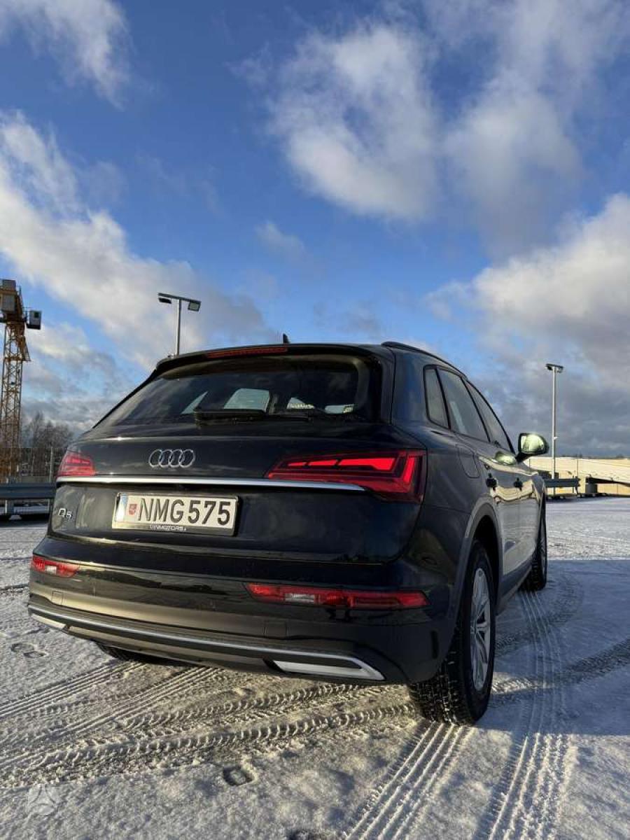 Black Audi Q5 2025 in Vilnius, with an engine capacity of 1.97 L and mileage of 40 thousand km for 42000 €, photo 8 on AUTOMOTO.COM.LV