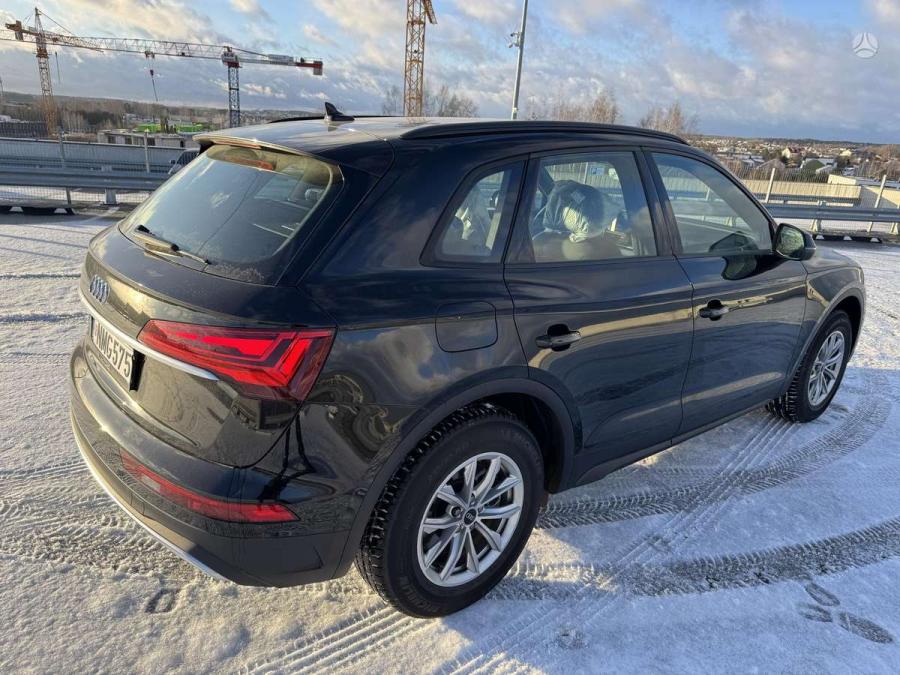 Black Audi Q5 2025 in Vilnius, with an engine capacity of 1.97 L and mileage of 40 thousand km for 42000 €, photo 9 on AUTOMOTO.COM.LV