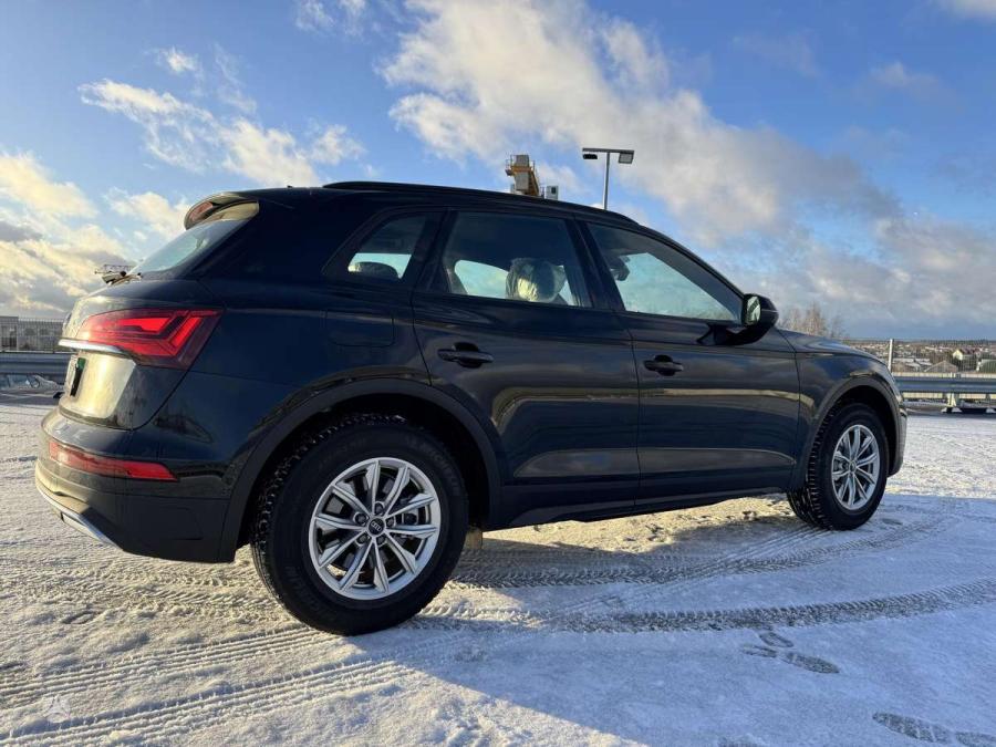 Black Audi Q5 2025 in Vilnius, with an engine capacity of 1.97 L and mileage of 40 thousand km for 42000 €, photo 10 on AUTOMOTO.COM.LV