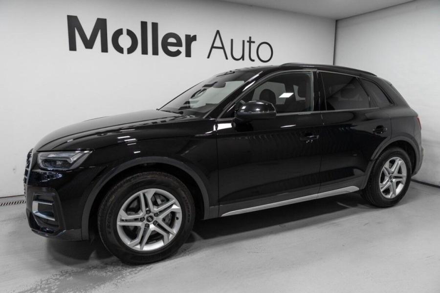 Melns Audi Q5 2025 Viļņa, ar dzinēja tilpumu 2.00 L un nobraukumu 49 tūkst. km par 35350 €, foto 5 vietnē AUTOMOTO.COM.LV