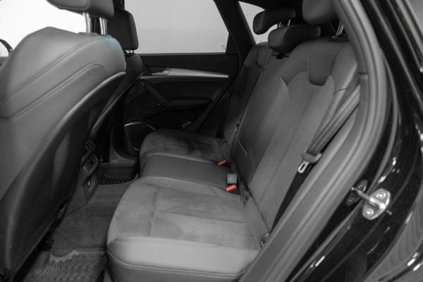 Black Audi Q5 2025 in Vilnius, with an engine capacity of 2.00 L and mileage of 49 thousand km for 35350 €, photo 8 on AUTOMOTO.COM.LV