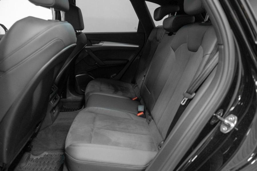 Melns Audi Q5 2025 Viļņa, ar dzinēja tilpumu 2.00 L un nobraukumu 49 tūkst. km par 35350 €, foto 9 vietnē AUTOMOTO.COM.LV