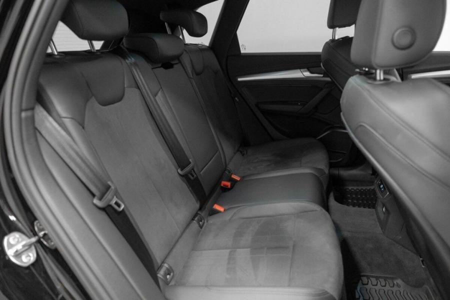Melns Audi Q5 2025 Viļņa, ar dzinēja tilpumu 2.00 L un nobraukumu 49 tūkst. km par 35350 €, foto 11 vietnē AUTOMOTO.COM.LV