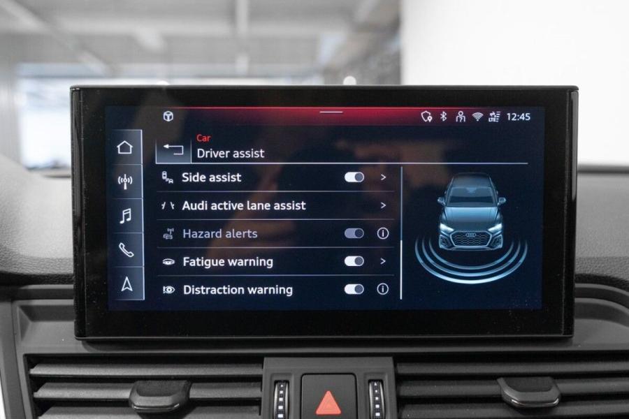 Melns Audi Q5 2025 Viļņa, ar dzinēja tilpumu 2.00 L un nobraukumu 49 tūkst. km par 35350 €, foto 18 vietnē AUTOMOTO.COM.LV