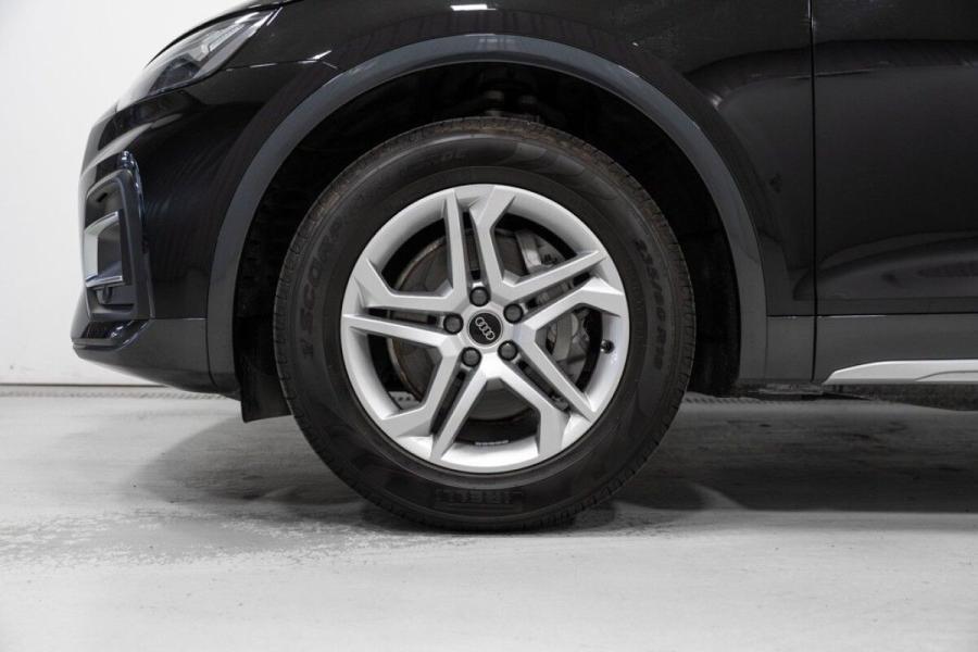 Melns Audi Q5 2025 Viļņa, ar dzinēja tilpumu 2.00 L un nobraukumu 49 tūkst. km par 35350 €, foto 25 vietnē AUTOMOTO.COM.LV