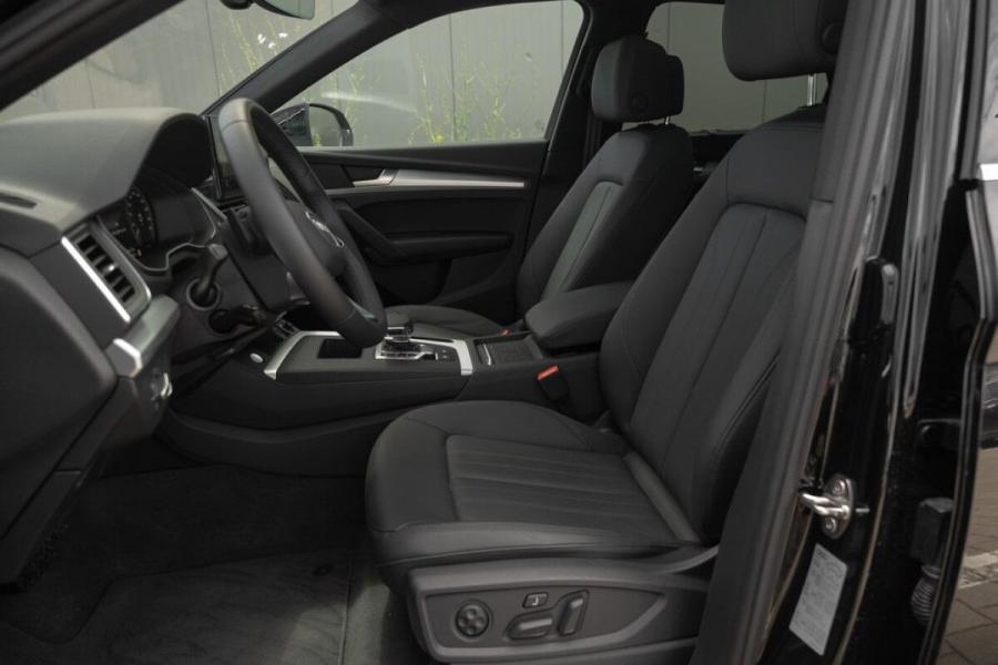 Melns Audi Q5 2025 Viļņa, ar dzinēja tilpumu 2.00 L un nobraukumu 9 tūkst. km par 48700 €, foto 10 vietnē AUTOMOTO.COM.LV