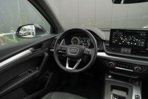 Melns Audi Q5 2025 Viļņa, ar dzinēja tilpumu 2.00 L un nobraukumu 9 tūkst. km par 48700 €, foto 25 vietnē AUTOMOTO.COM.LV
