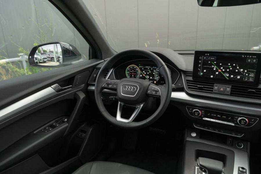 Melns Audi Q5 2025 Viļņa, ar dzinēja tilpumu 2.00 L un nobraukumu 9 tūkst. km par 48700 €, foto 25 vietnē AUTOMOTO.COM.LV