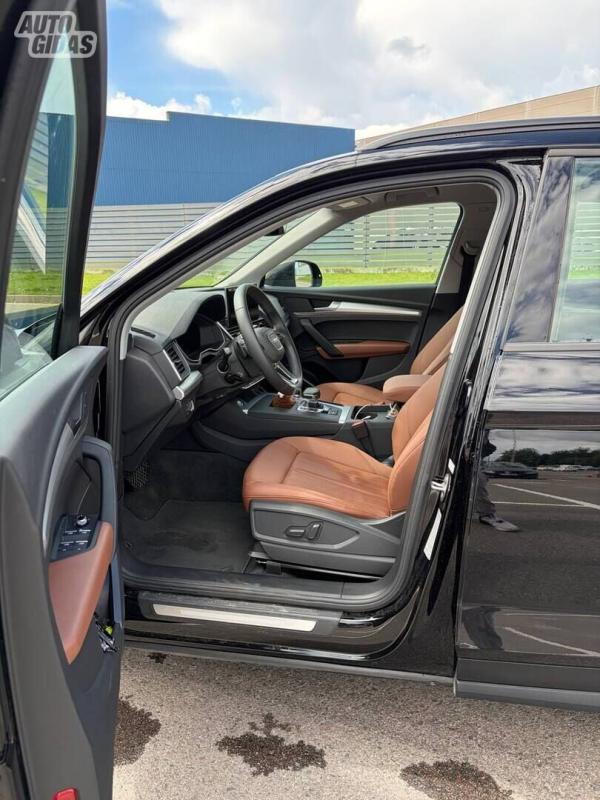 Black Audi Q5 2025 in Kaunas, with an engine capacity of 2.00 L and mileage of 36 thousand km for 34500 €, photo 4 on AUTOMOTO.COM.LV