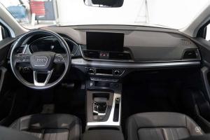 Black Audi Q5 2025 in Vilnius, with an engine capacity of 1.97 L and mileage of 41 thousand km for 36900 €, photo 18 on AUTOMOTO.COM.LV