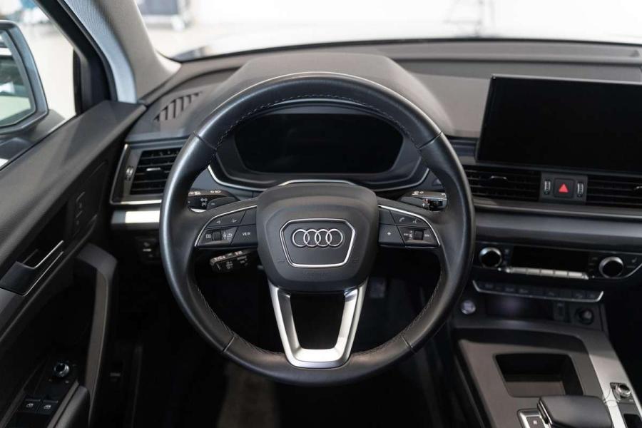 Black Audi Q5 2025 in Vilnius, with an engine capacity of 1.97 L and mileage of 41 thousand km for 36900 €, photo 19 on AUTOMOTO.COM.LV