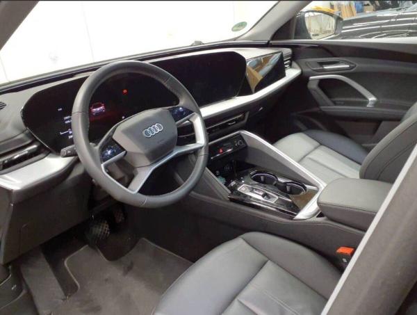 Black Audi Q5 2025 in Marupe, with an engine capacity of 2.00 L and mileage of 24 thousand km for 46900 €, photo 3 on AUTOMOTO.COM.LV