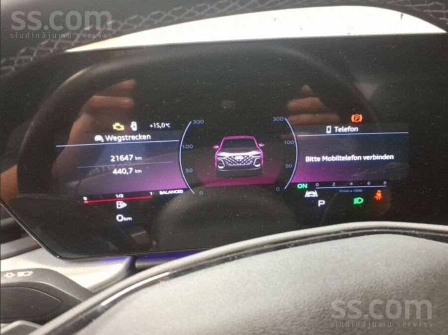 Black Audi Q5 2025 in Riga, with an engine capacity of 2.00 L and mileage of 22 thousand km for 45900 €, photo 8 on AUTOMOTO.COM.LV