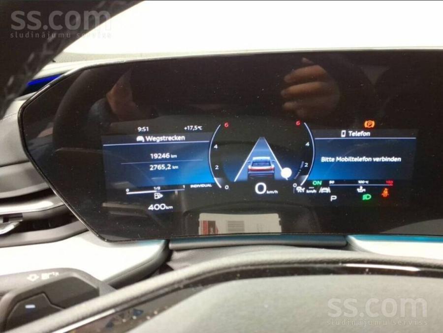 Black Audi Q5 2025 in Riga, with an engine capacity of 2.00 L and mileage of 19 thousand km for 46900 €, photo 5 on AUTOMOTO.COM.LV