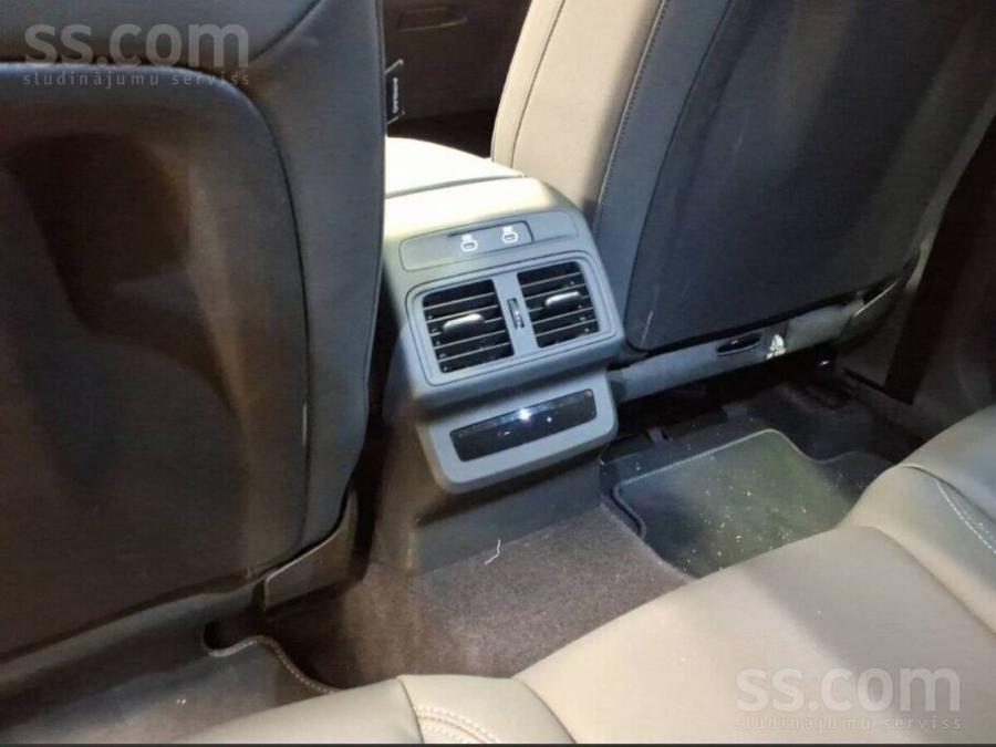 Black Audi Q5 2025 in Riga, with an engine capacity of 2.00 L and mileage of 19 thousand km for 46900 €, photo 8 on AUTOMOTO.COM.LV
