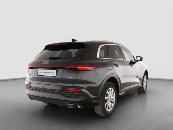 Melns Audi Q5 2025 Mārupe, ar dzinēja tilpumu 2.00 L un nobraukumu 22 tūkst. km par 45900 €, foto 2 vietnē AUTOMOTO.COM.LV