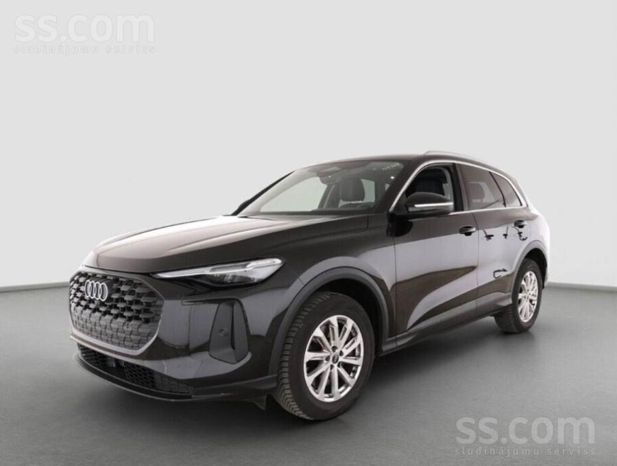 Melns Audi Q5 2025 Rīga, ar dzinēja tilpumu 2.00 L un nobraukumu 24 tūkst. km par 46900 €, foto 1 vietnē AUTOMOTO.COM.LV