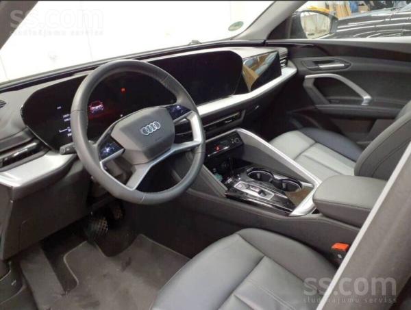 Black Audi Q5 2025 in Riga, with an engine capacity of 2.00 L and mileage of 24 thousand km for 46900 €, photo 3 on AUTOMOTO.COM.LV