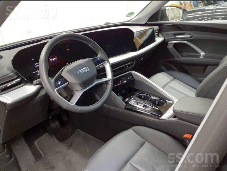 Melns Audi Q5 2025 Rīga, ar dzinēja tilpumu 2.00 L un nobraukumu 24 tūkst. km par 46900 €, foto 4 vietnē AUTOMOTO.COM.LV