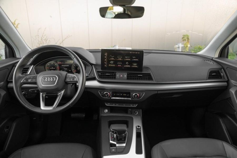 Black Audi Q5 2025 in Vilnius, with an engine capacity of 2.00 L and mileage of 45 thousand km for 34050 €, photo 17 on AUTOMOTO.COM.LV