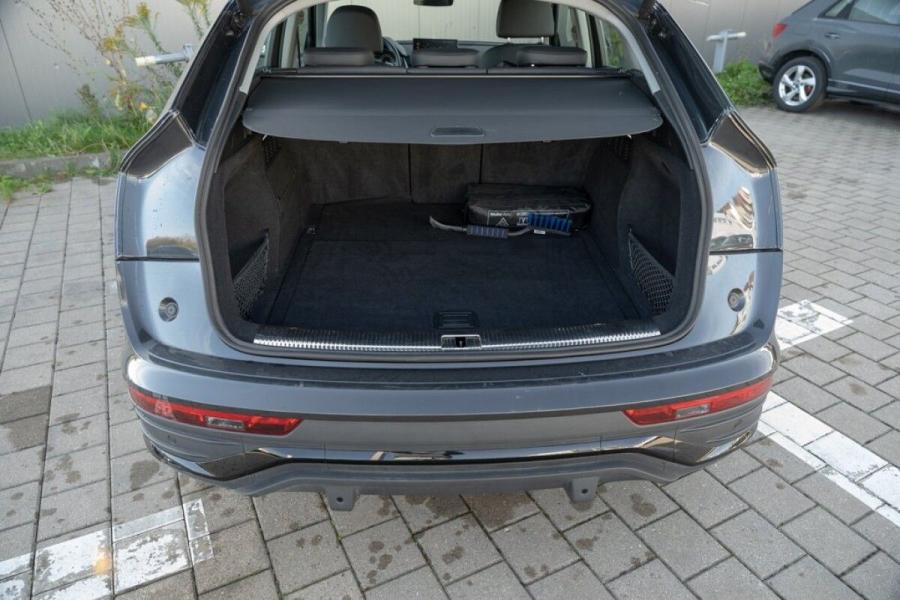 Black Audi Q5 2025 in Vilnius, with an engine capacity of 2.00 L and mileage of 45 thousand km for 34050 €, photo 21 on AUTOMOTO.COM.LV
