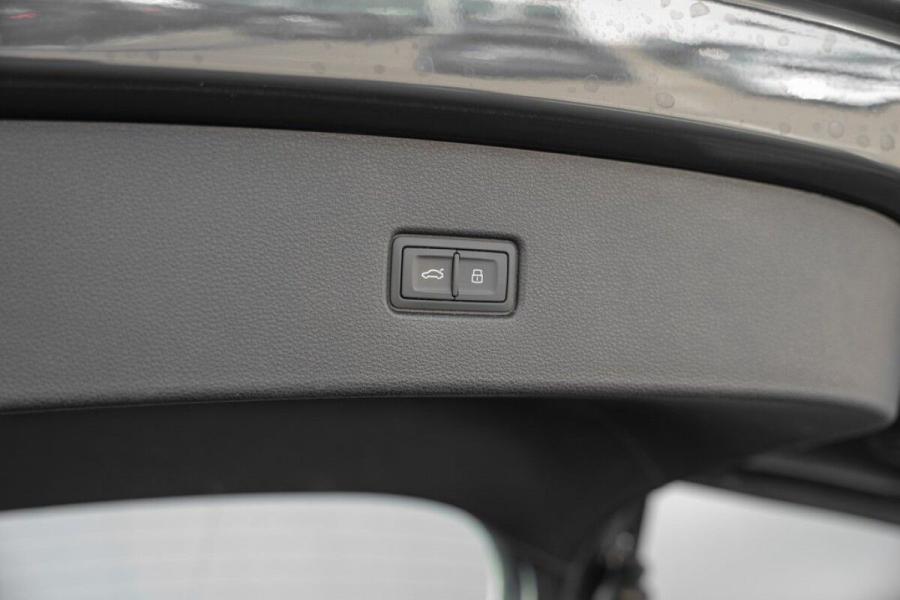 Black Audi Q5 2025 in Vilnius, with an engine capacity of 2.00 L and mileage of 45 thousand km for 34050 €, photo 22 on AUTOMOTO.COM.LV