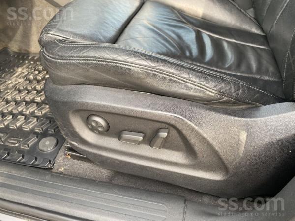 Черный Ауди Ку 5 2009 в Рига, объемом двигателя 3.00 л и пробегом 350 тыс. км за 7900 €, фото 7 на AUTOMOTO.COM.LV