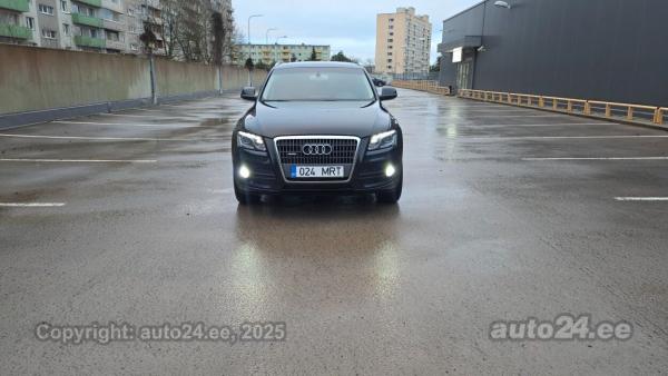 Black Audi Q5 2010 in Tallinn, with an engine capacity of 2.00 L and mileage of 319 thousand km for 7500 €, photo 2 on AUTOMOTO.COM.LV