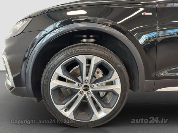 Melns Audi Q5 2022 Tallina, ar dzinēja tilpumu 2.00 L un nobraukumu 20 tūkst. km par 43900 €, foto 10 vietnē AUTOMOTO.COM.LV
