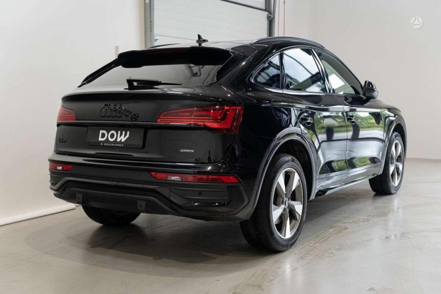 Black Audi Q5 2023 in Vilnius, with an engine capacity of 1.98 L and mileage of 74 thousand km for 36900 €, photo 6 on AUTOMOTO.COM.LV